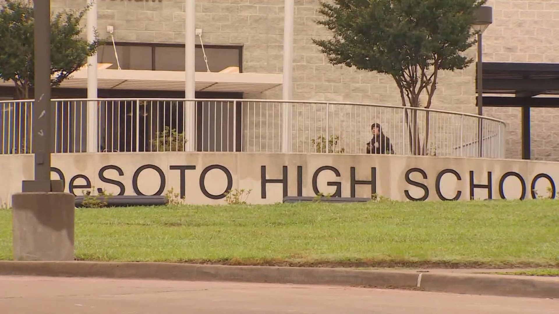 DeSoto ISD's $199M bond aims to improve aging school facilities | wfaa.com