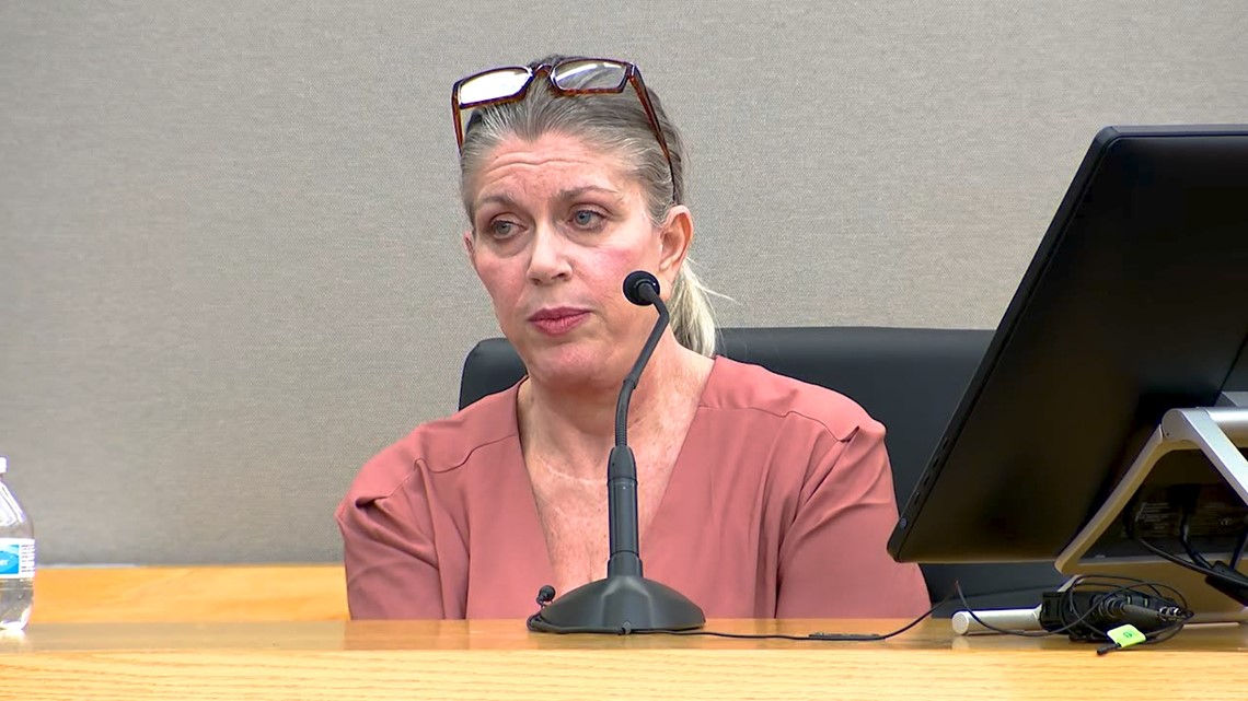 Lisa Dykes denies stabbing woman during testimony | wfaa.com