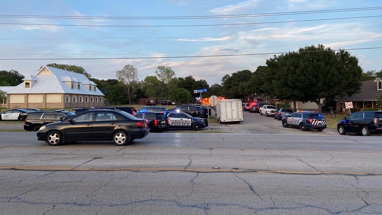 Haltom City shooting: 2 dead, and 4 injured, including 3 officers ...