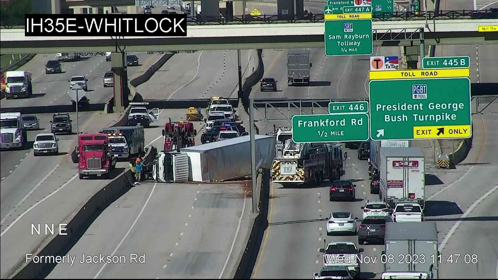 Interstate 35E crash: Traffic blocked in Carrollton, Texas | wfaa.com