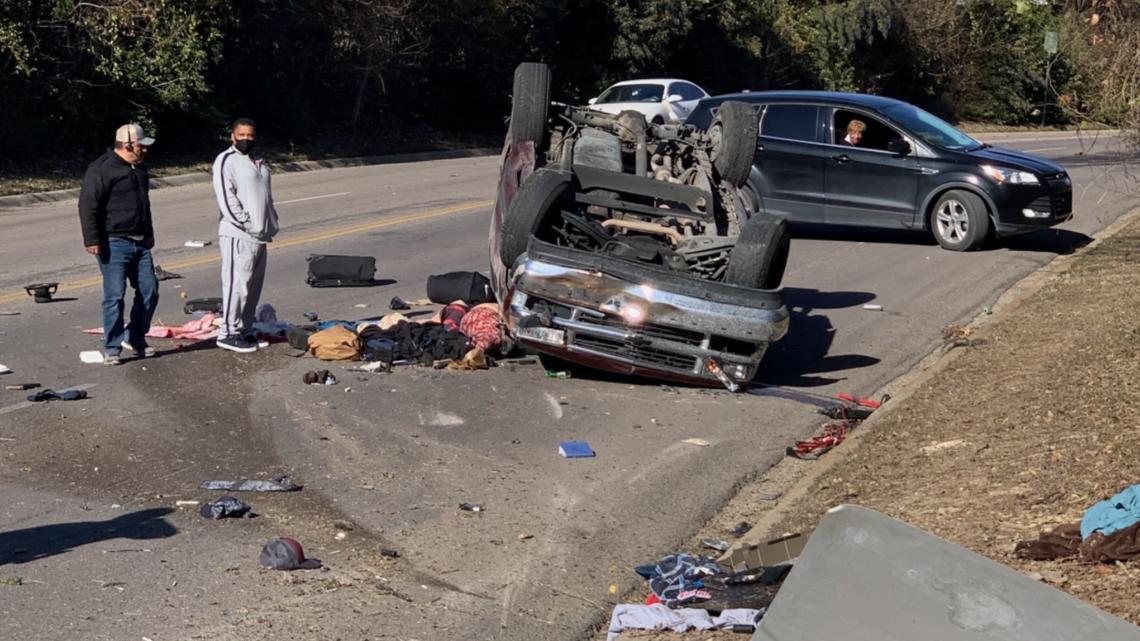 Dallas crash kills adult and 2 children | wfaa.com