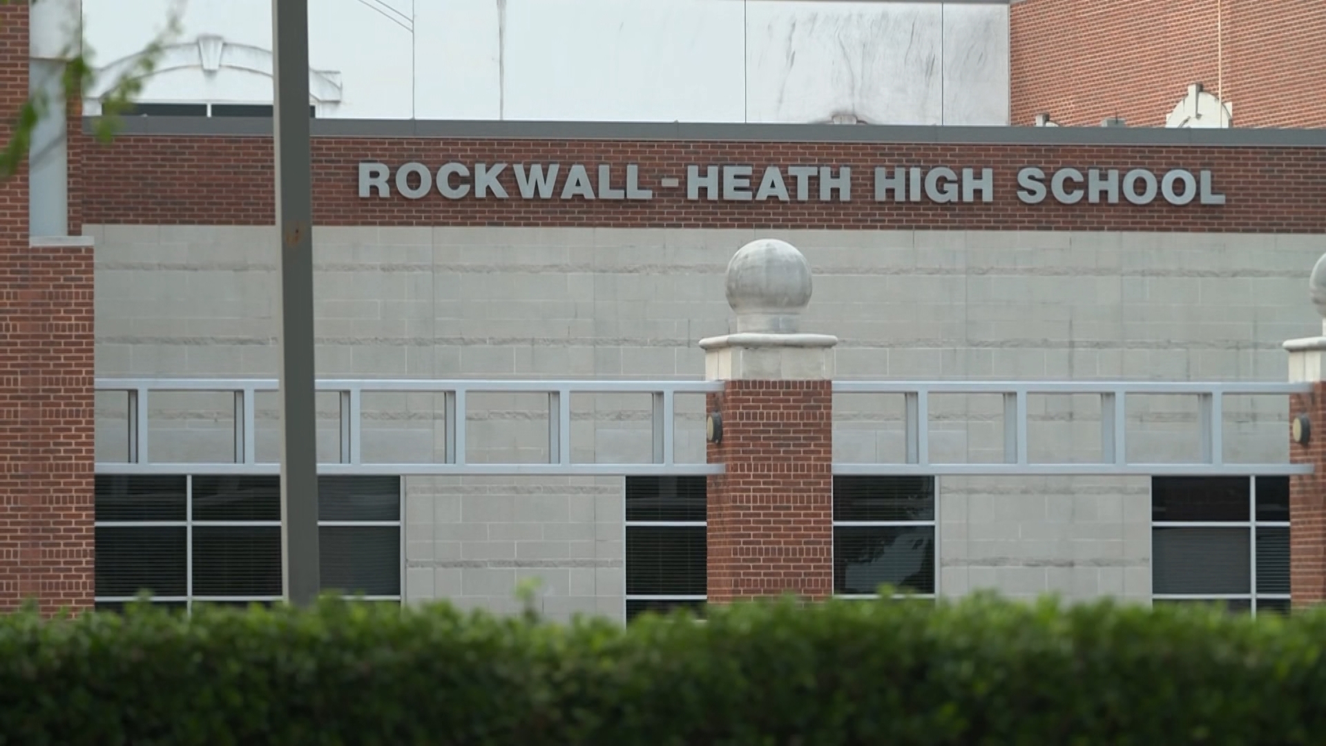 Two antisemitic flags hung from Rockwall ISD high school | wfaa.com