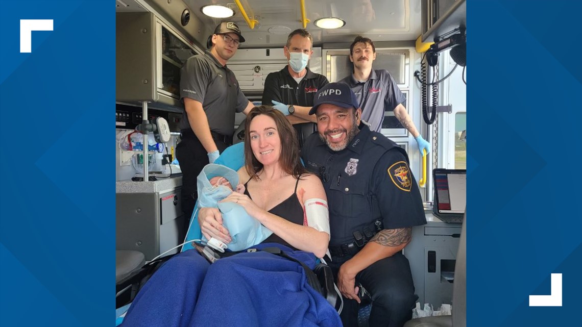Texas officer helps deliver baby near police station | wfaa.com