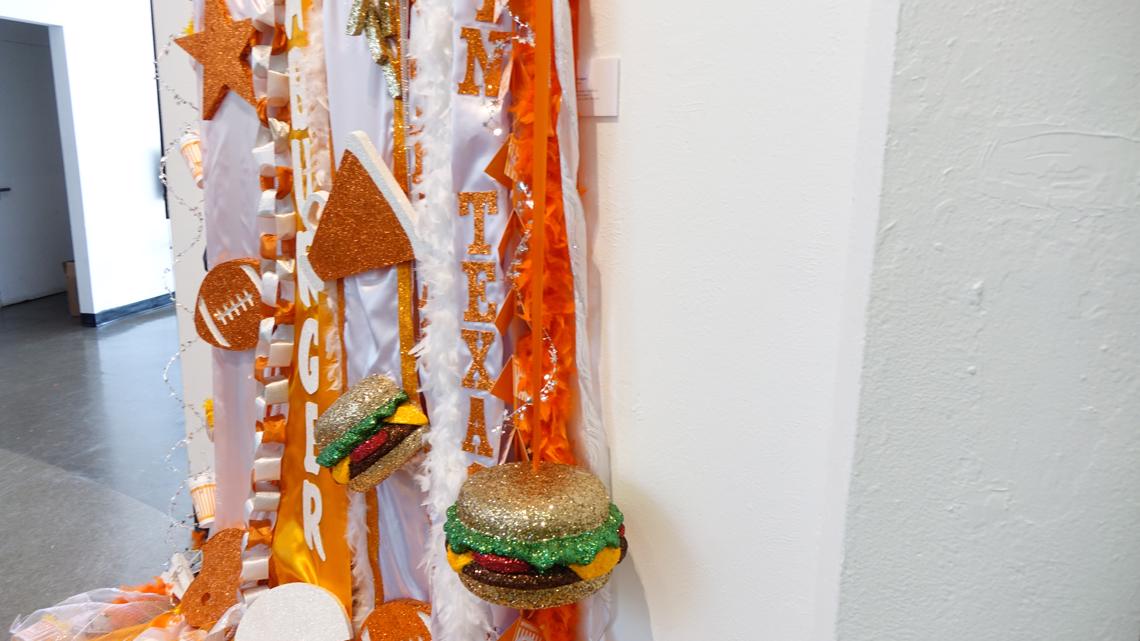 What a mum! Arlington Museum of Art unveils 18-foot-tall Whataburger ...