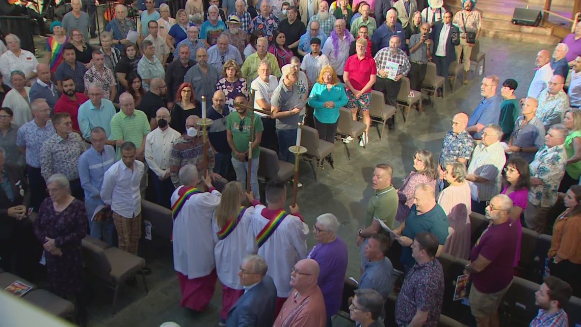 Cathedral of Hope in Dallas gives blessing to drag queens Sunday | wfaa.com