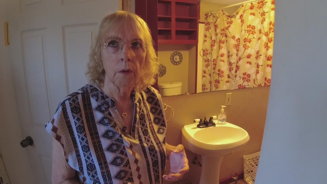 Inside the haunted Hill House Manor in Texas | wfaa.com