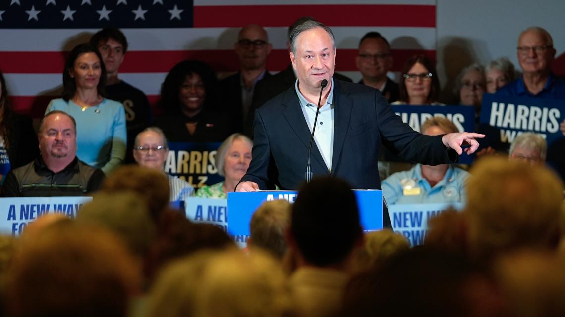 Harris campaign raises $1 million in Texas at Emhoff rally | wfaa.com