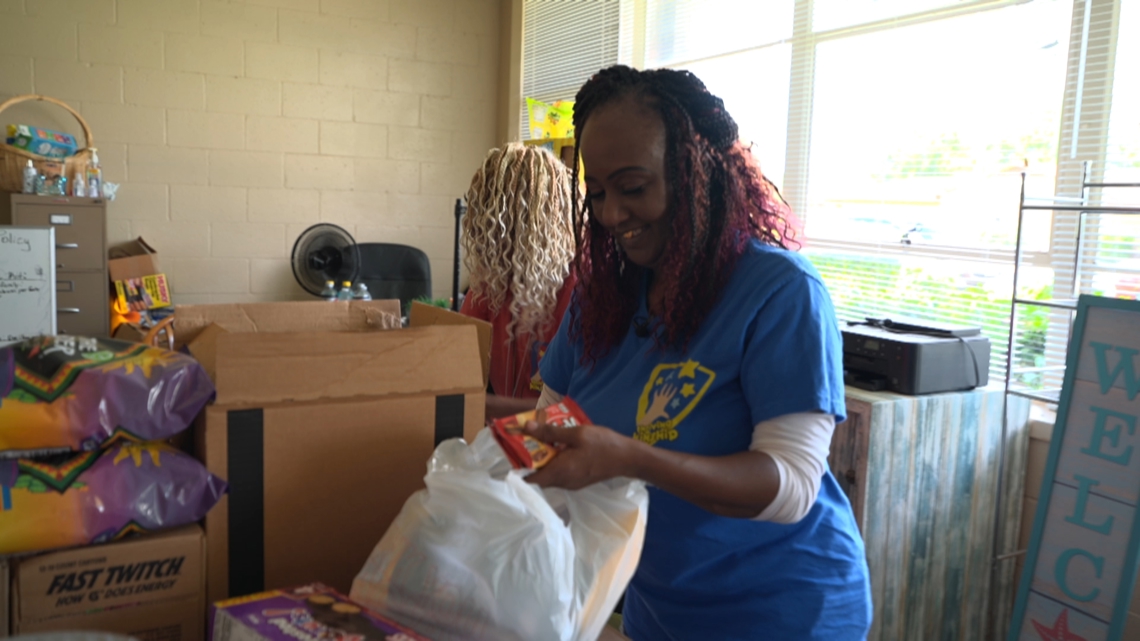 Single mother relying on Thriving Kinship amid Texas funding veto ...