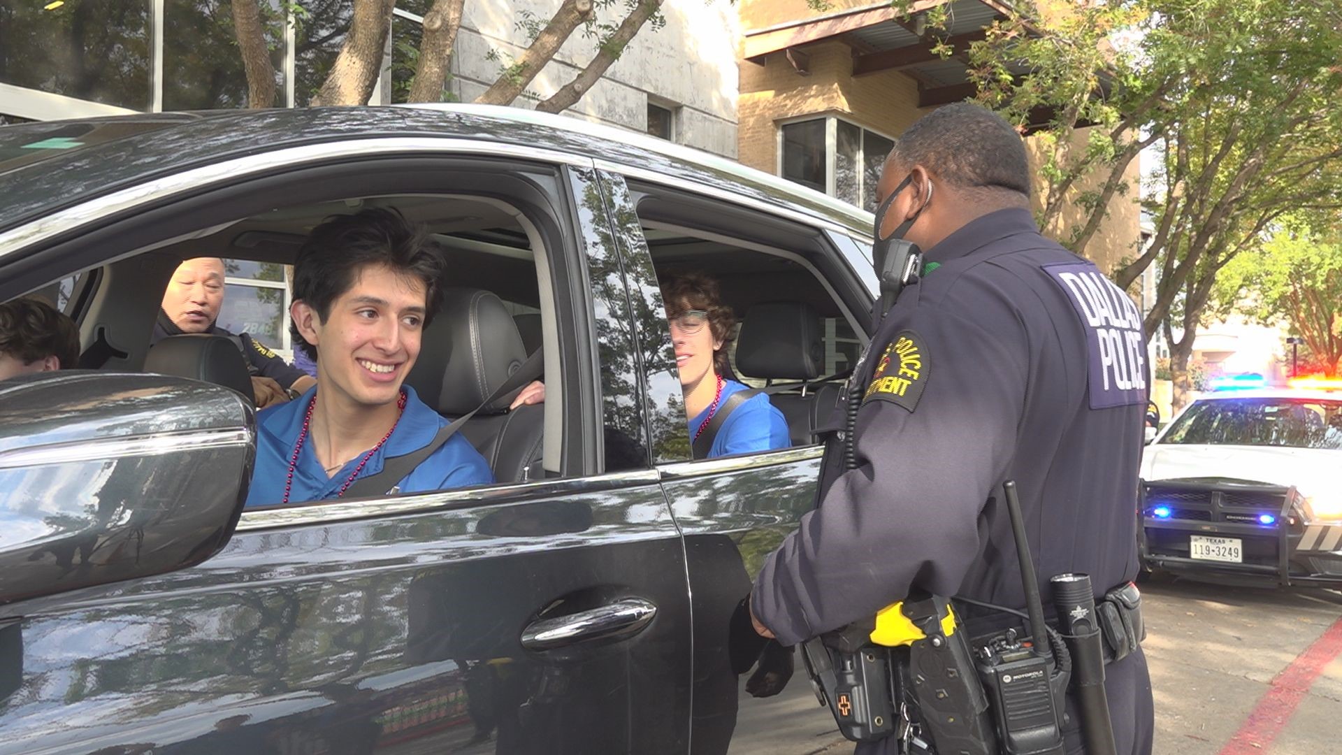 Safety a top concern for teens and officers in traffic stops | wfaa.com