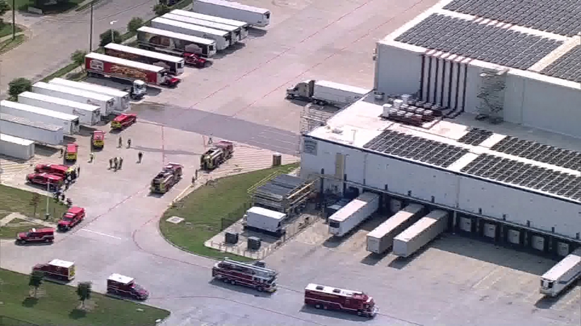 Warehouse fire in southern Dallas: Latest updates | wfaa.com