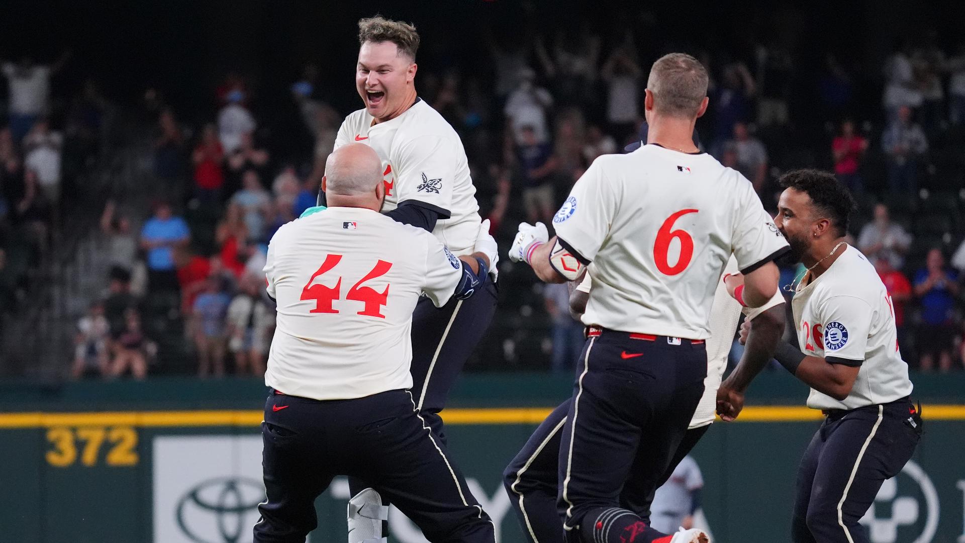 Joc Pederson's Walk-Off Double Seals Rangers Win | wfaa.com