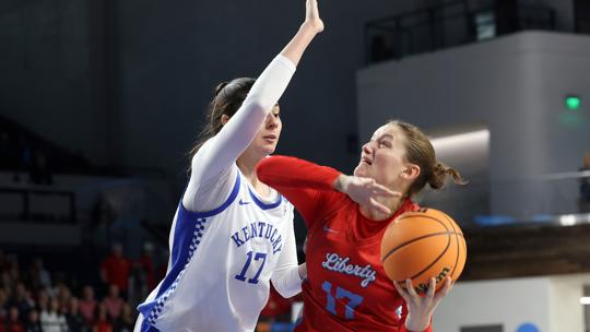 TCU signs Kentucky transfer center Clara Silva | wfaa.com