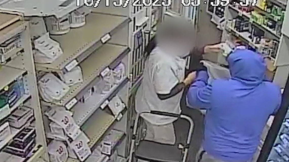 Lake Worth Walgreens robbery suspects arrested | wfaa.com