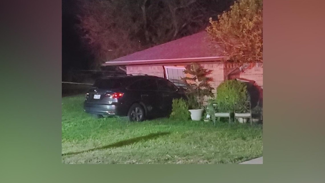 Abandoned Sanger Mansion to become wedding venue | wfaa.com