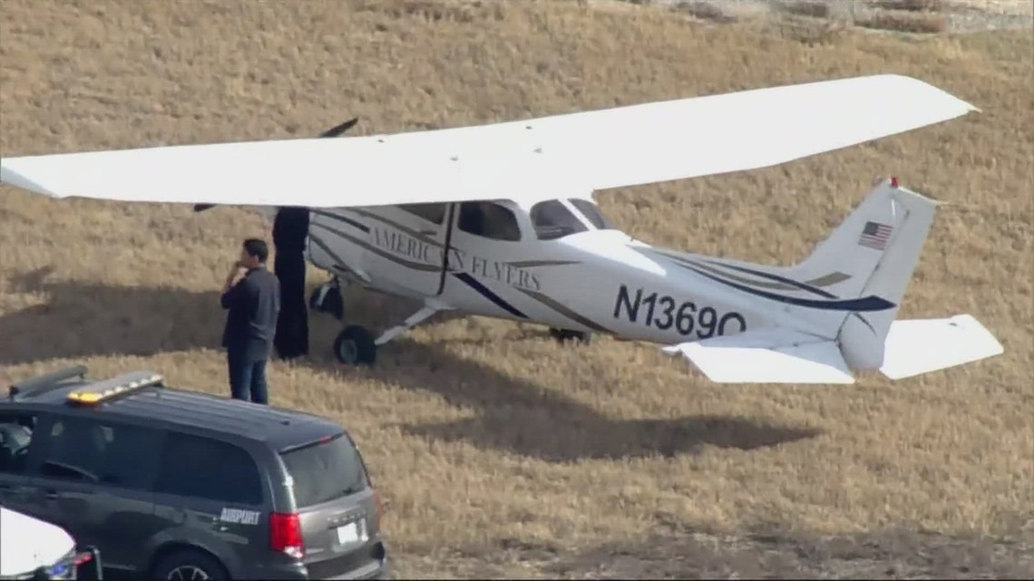 Pilot makes a hard landing at Addison airport | wfaa.com