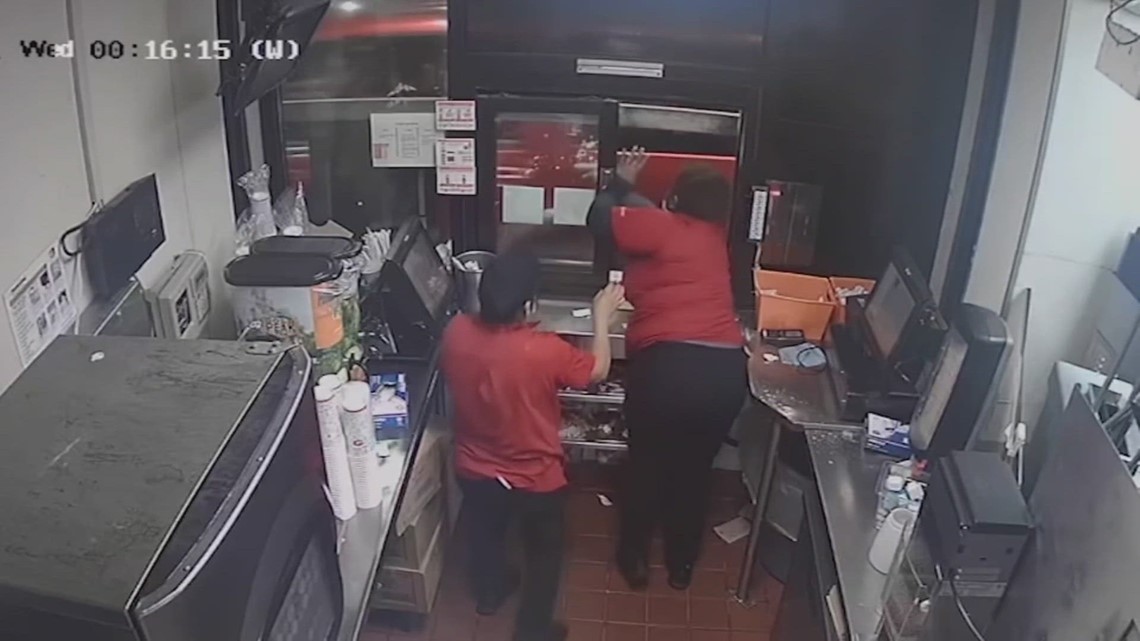 Video: Texas drive-thru worker shoots at customer during argument ...