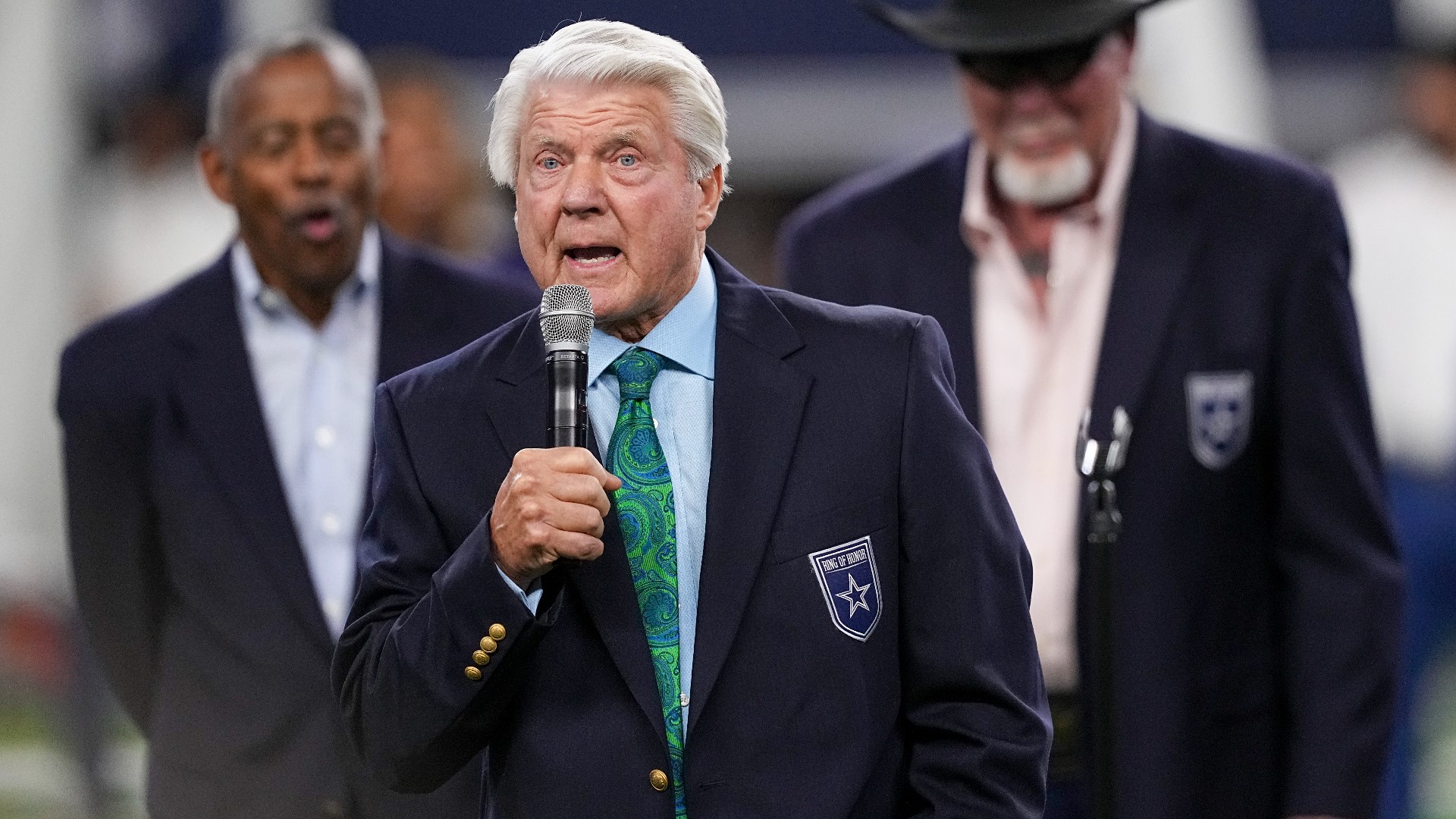 Cowboys vs. Lions | Jimmy Johnson inducted to Ring of Honor | wfaa.com