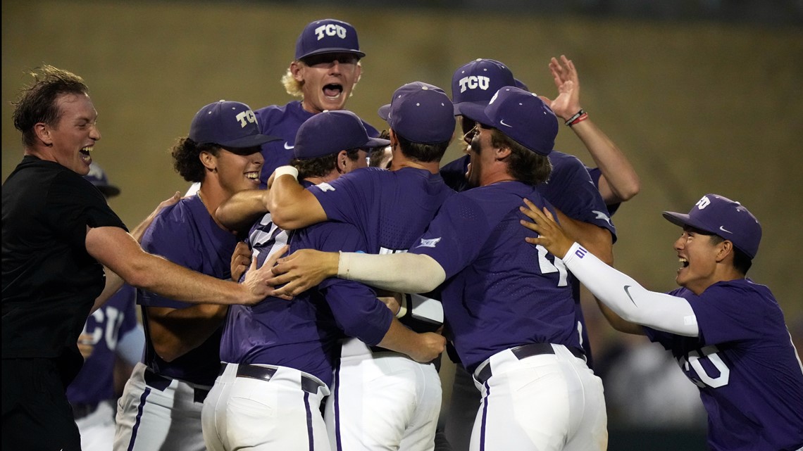 Horned Frogs in 6th CWS after winning 11 in row | wfaa.com