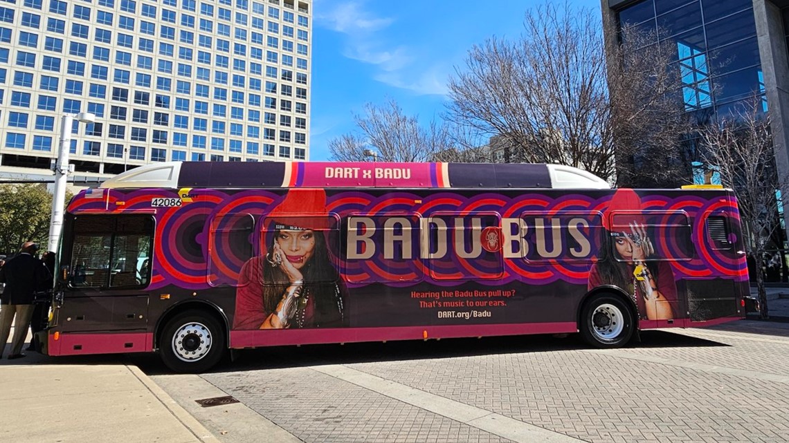 Erykah Badu and DART formally unveil bus and train collaboration | wfaa.com