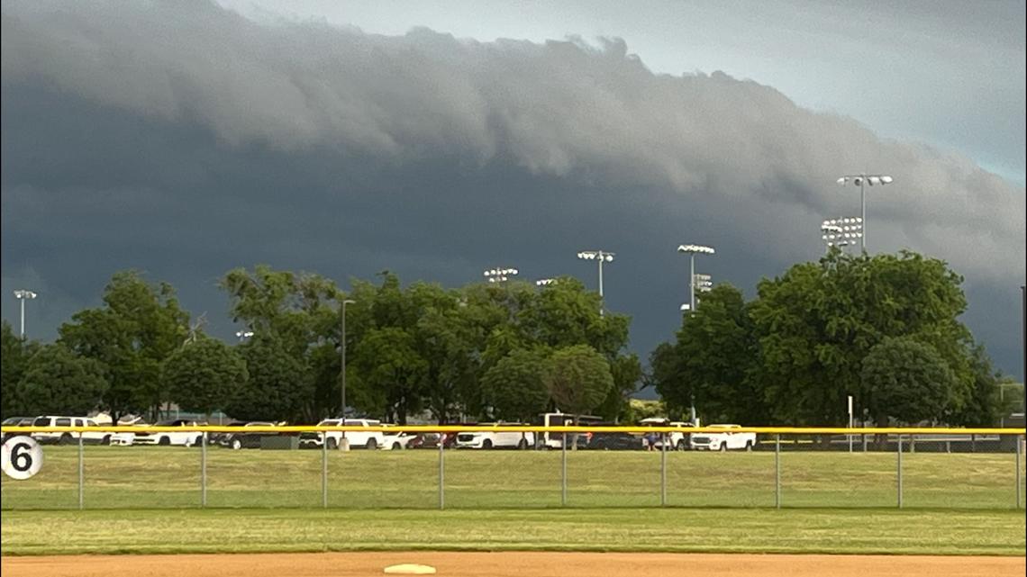 What are shelf clouds? Here's how the form and what they mean | wfaa.com
