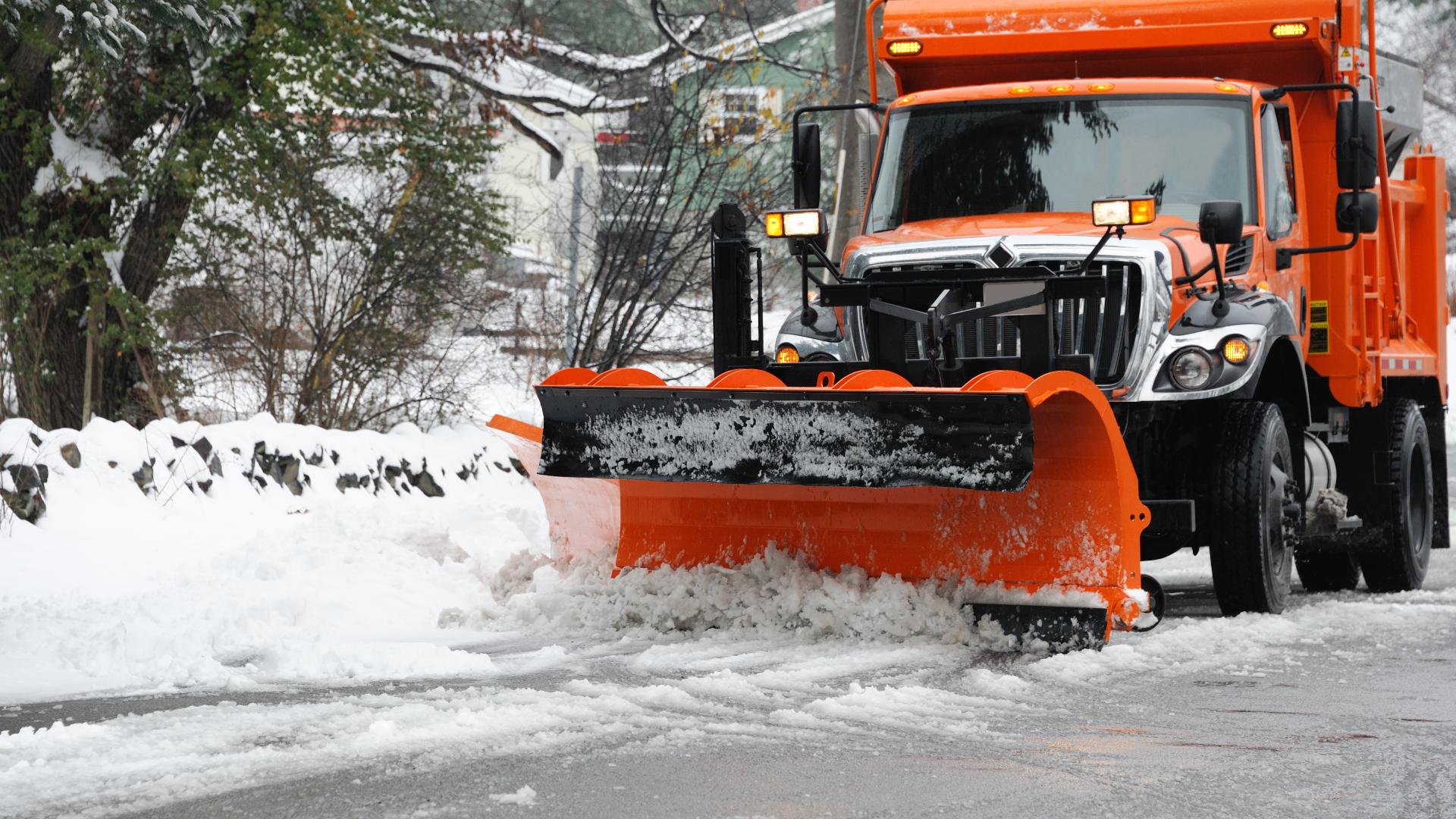 Snow in Texas forecast: How many snowplows does Texas have? | wfaa.com