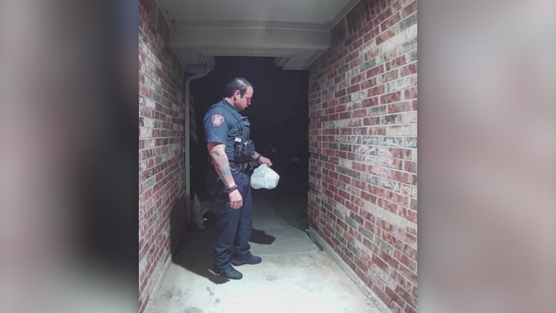 Texas police officer arrests DoorDash driver - but still makes delivery ...