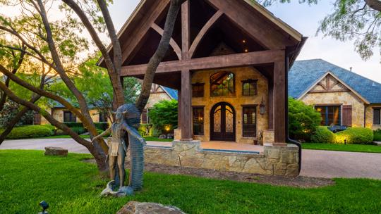 This 662-acre ranch for sale is a luxurious country retreat. Except its ...