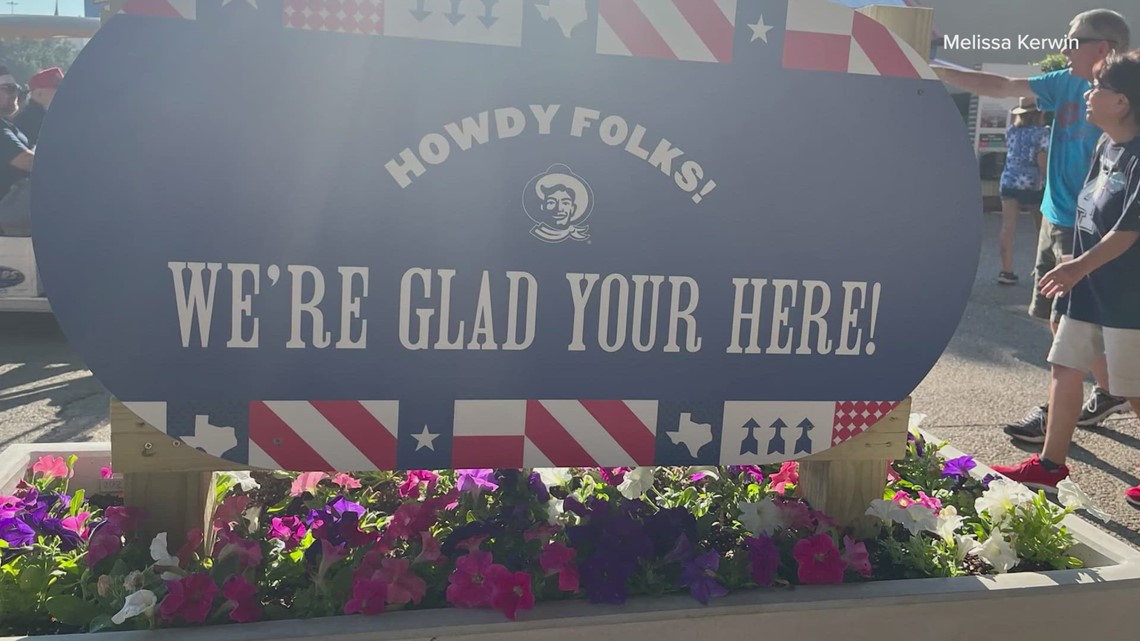 Two misspelled Texas signs going viral in North Texas | wfaa.com