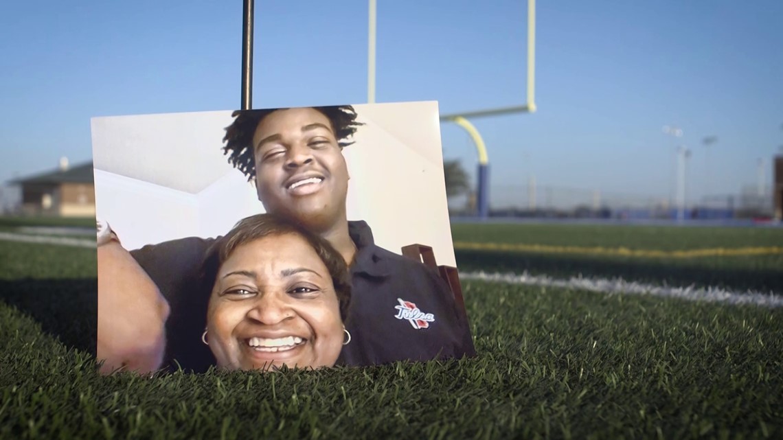 Dallas Cowboys rookie Tyler Smith, his mom on NFL dreams | wfaa.com