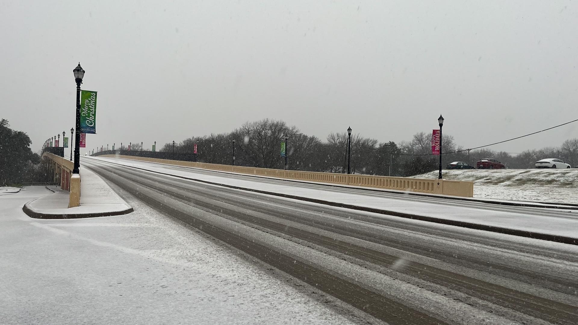 Snow falls in Dallas-Fort Worth | PHOTOS | wfaa.com