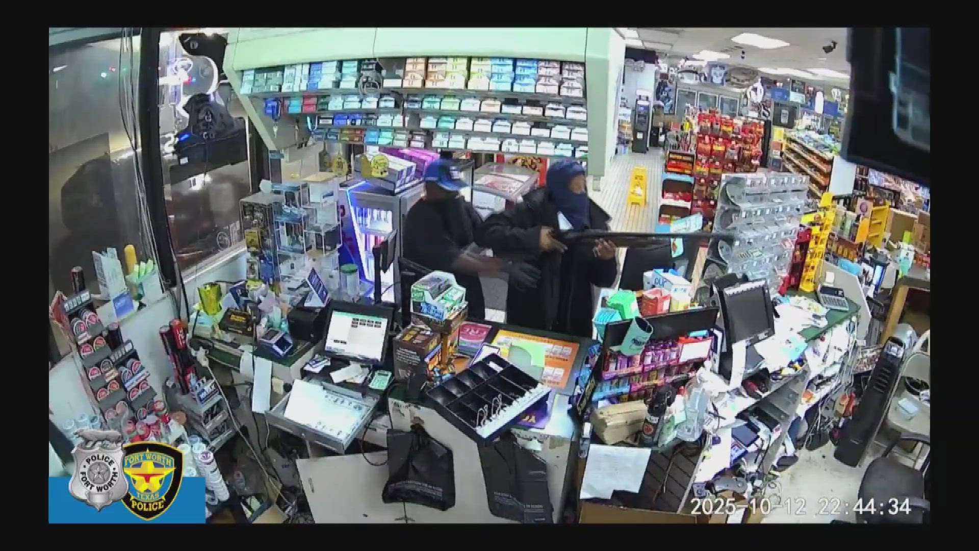 Fort Worth police seek armed robbery suspects | wfaa.com