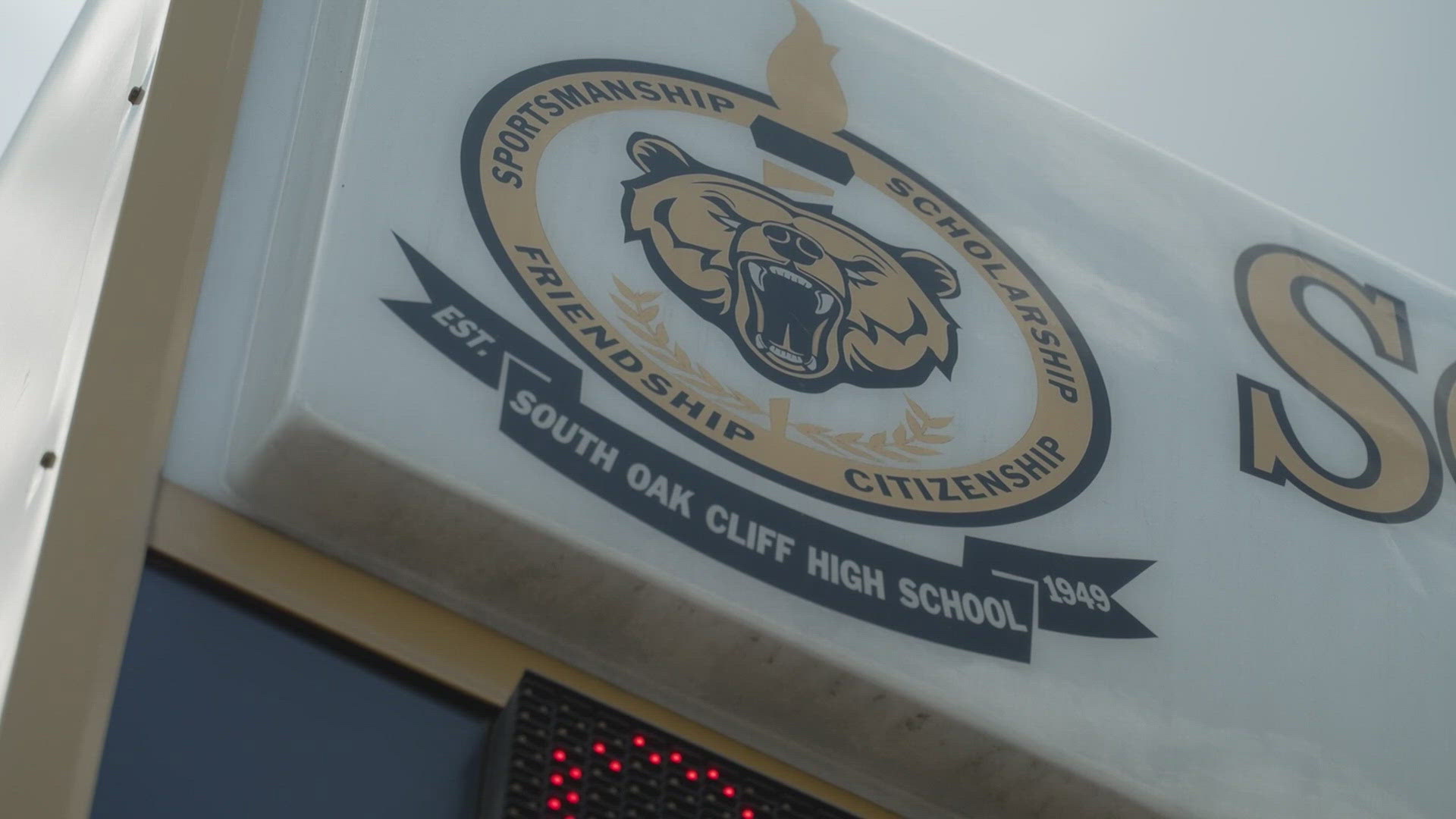 Dallas South Oak Cliff High nears 'A' rating by TEA | wfaa.com
