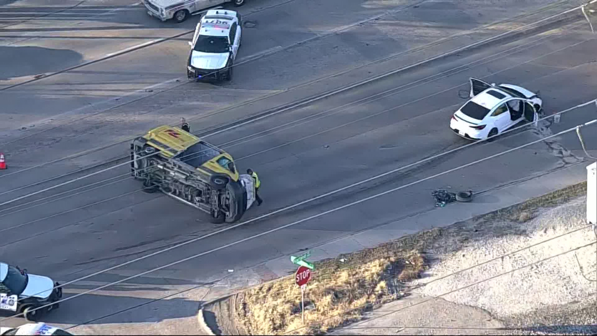 Multi-vehicle crash sends 3 people to hospital in East Dallas ...