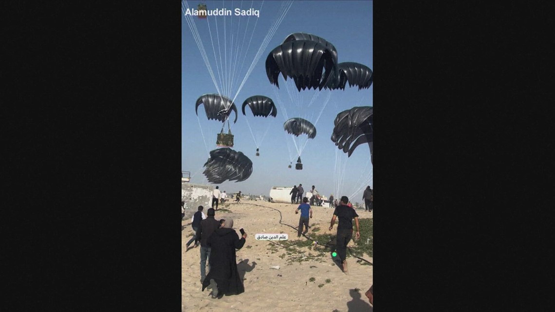 U.S. airdrops food pallets over Gaza | wfaa.com