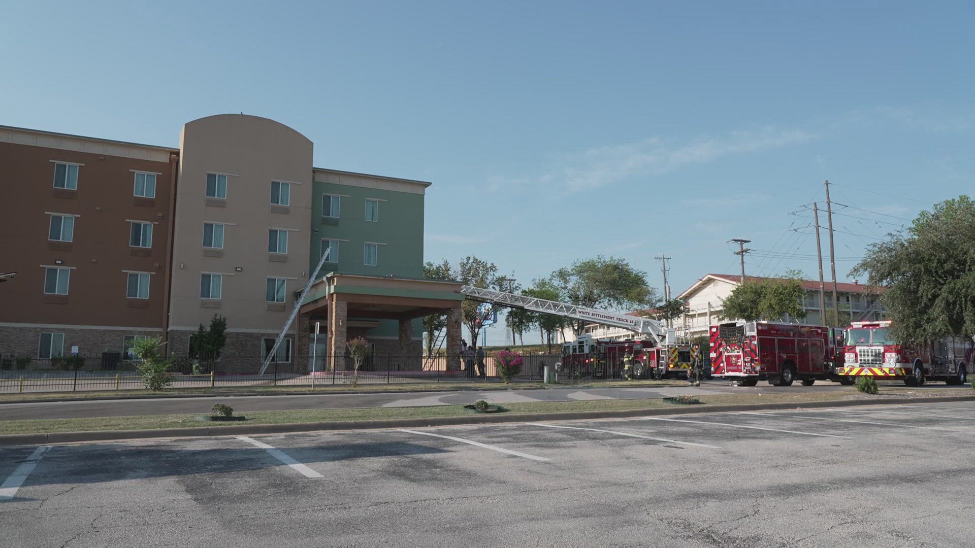 Fire reported at hotel in White Settlement, officials say | wfaa.com