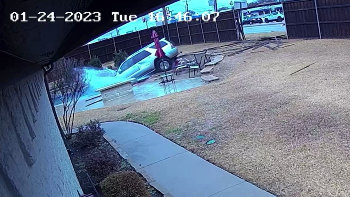 WATCH: SUV crashes through fence and into pool at Texas home | wfaa.com