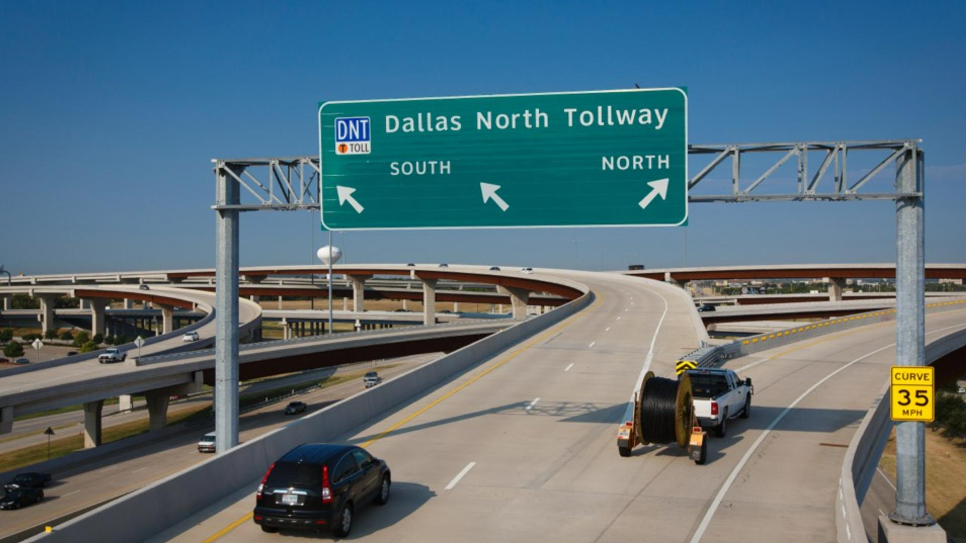 Dallas, Texas North Tollway lanes shut down after crash: Updates | wfaa.com