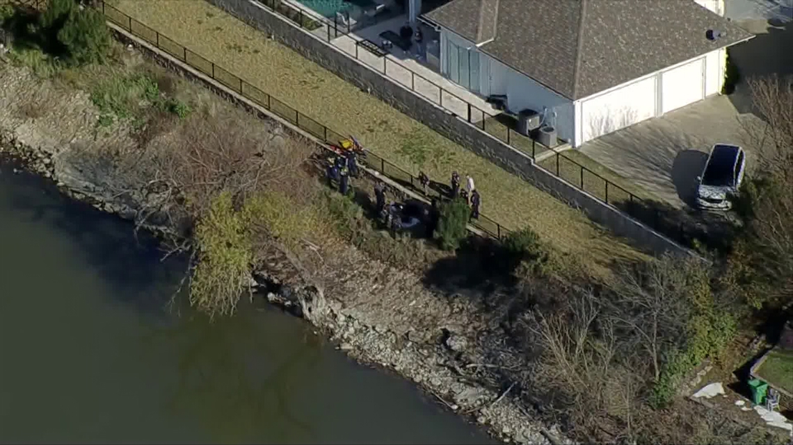 Dead body washes ashore from Lake Arlington: Police | wfaa.com