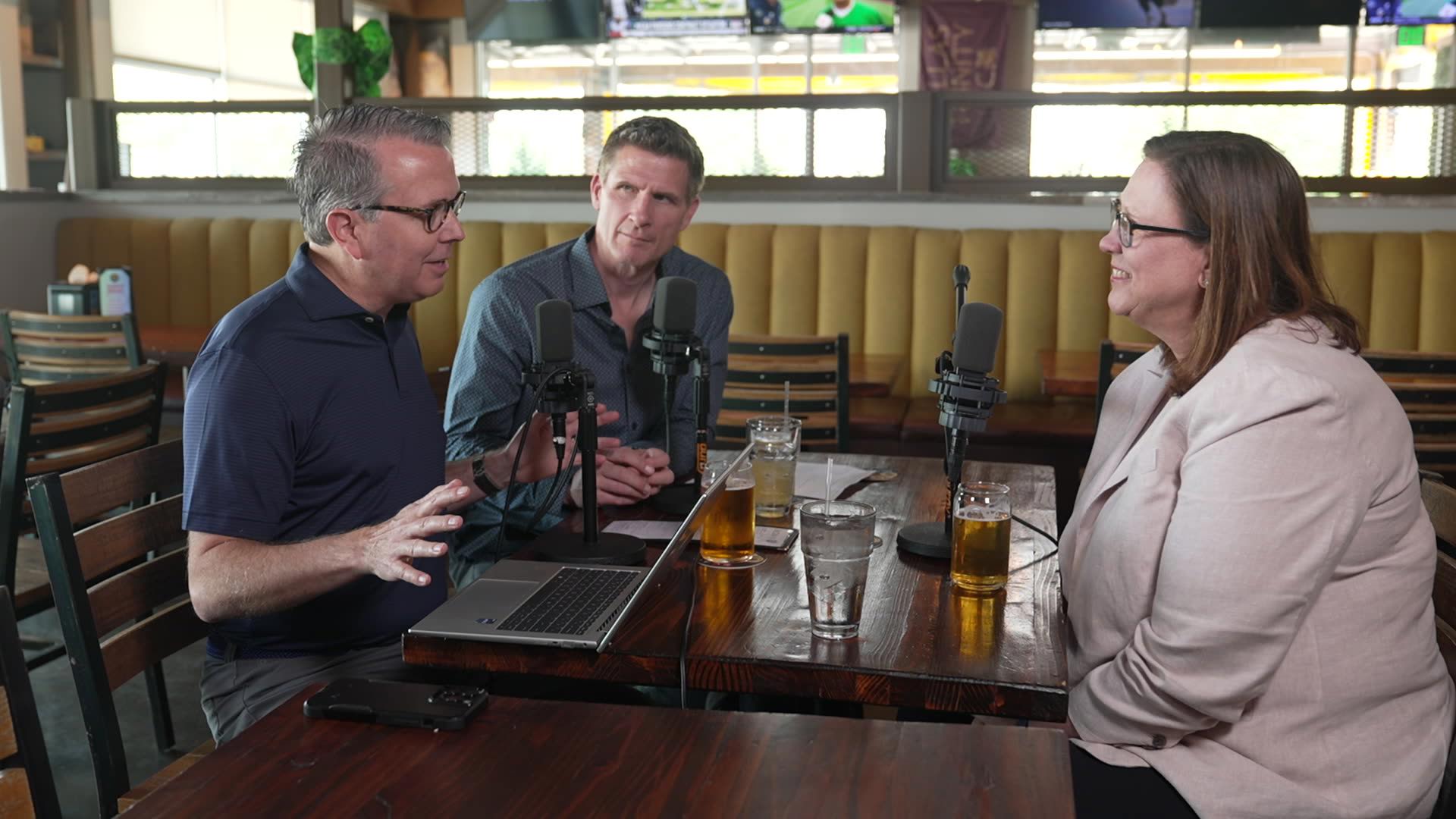 Julie Johnson embraces 'Strong A-- B----' beer tribute | wfaa.com