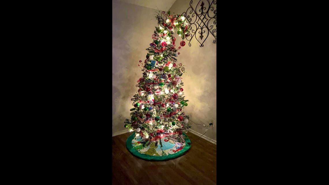 Your pictures: Flamingo Christmas tree, Whataburger Christmas tree ...