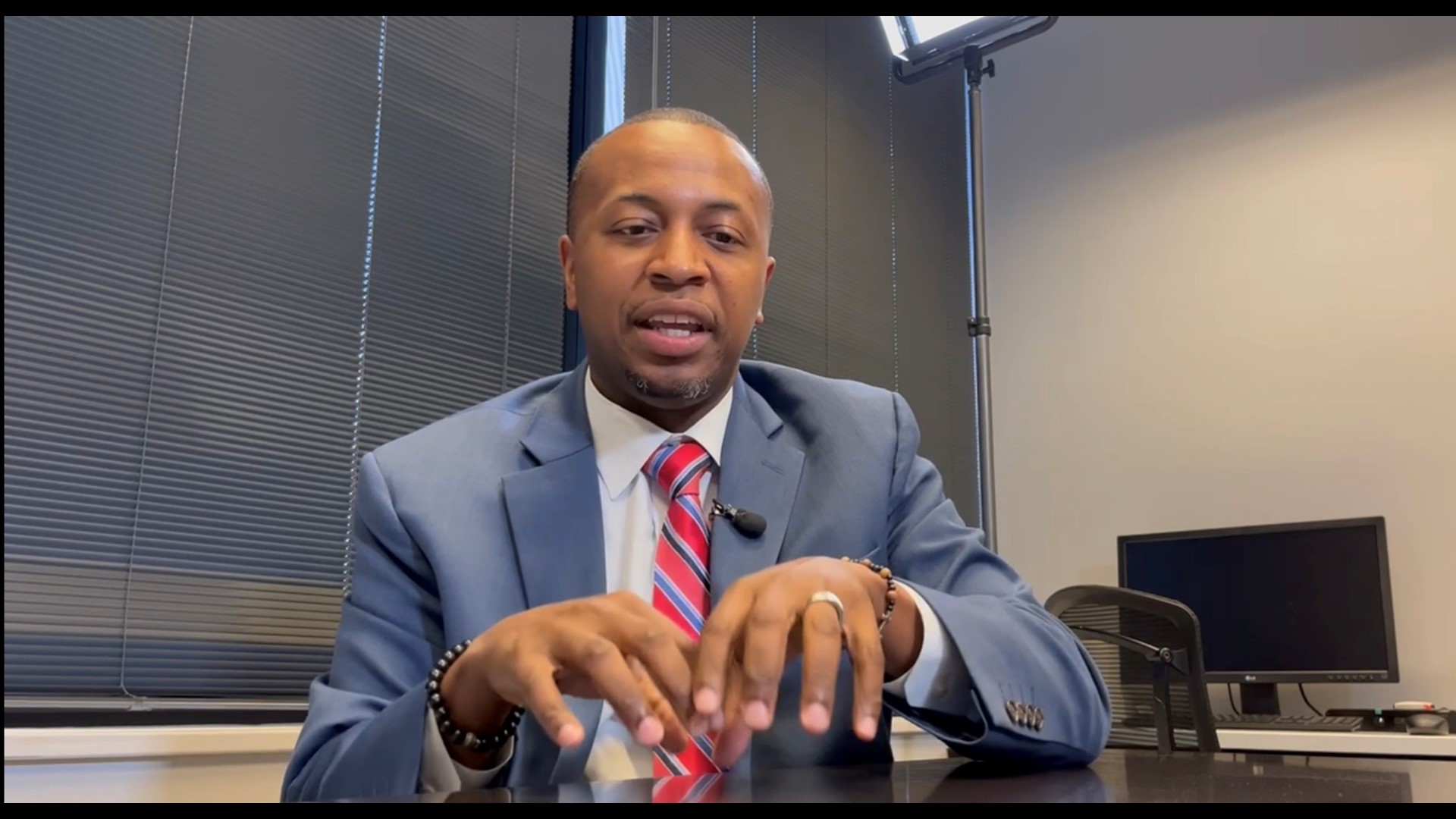 A top FBI agent in DFW is looking to recruit locals | wfaa.com