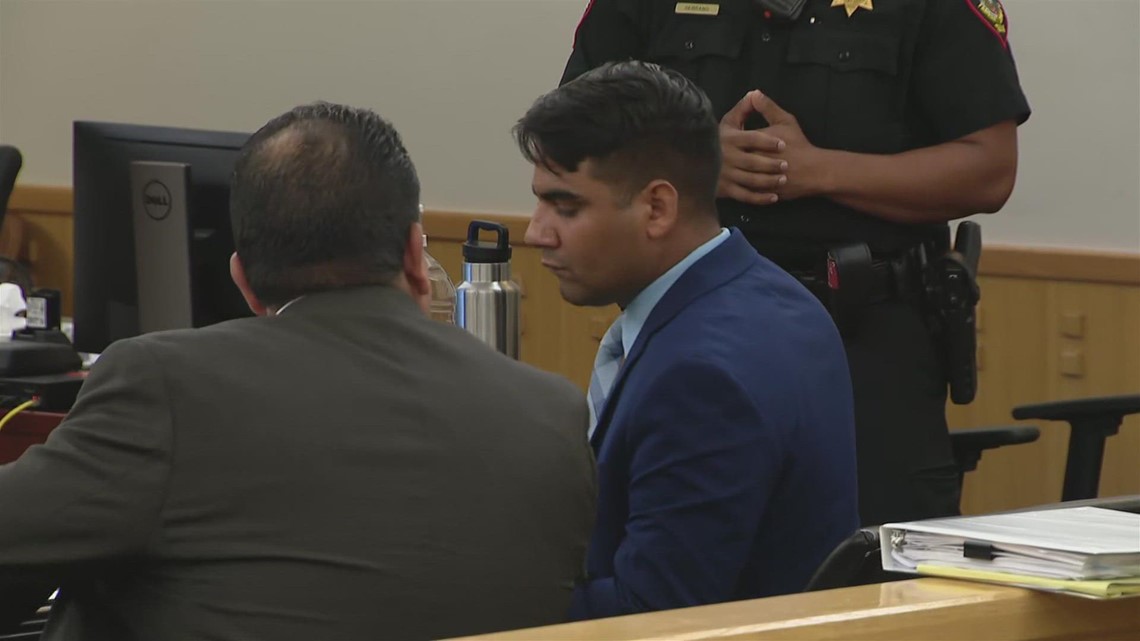 Trial starts for Arlington officer who shot, killed woman as he aimed ...