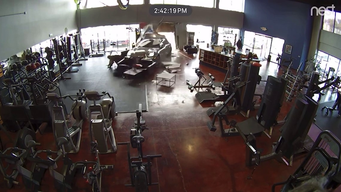 SURVEILLANCE FOOTAGE: Wild video shows SUV crashing through Dallas gym ...