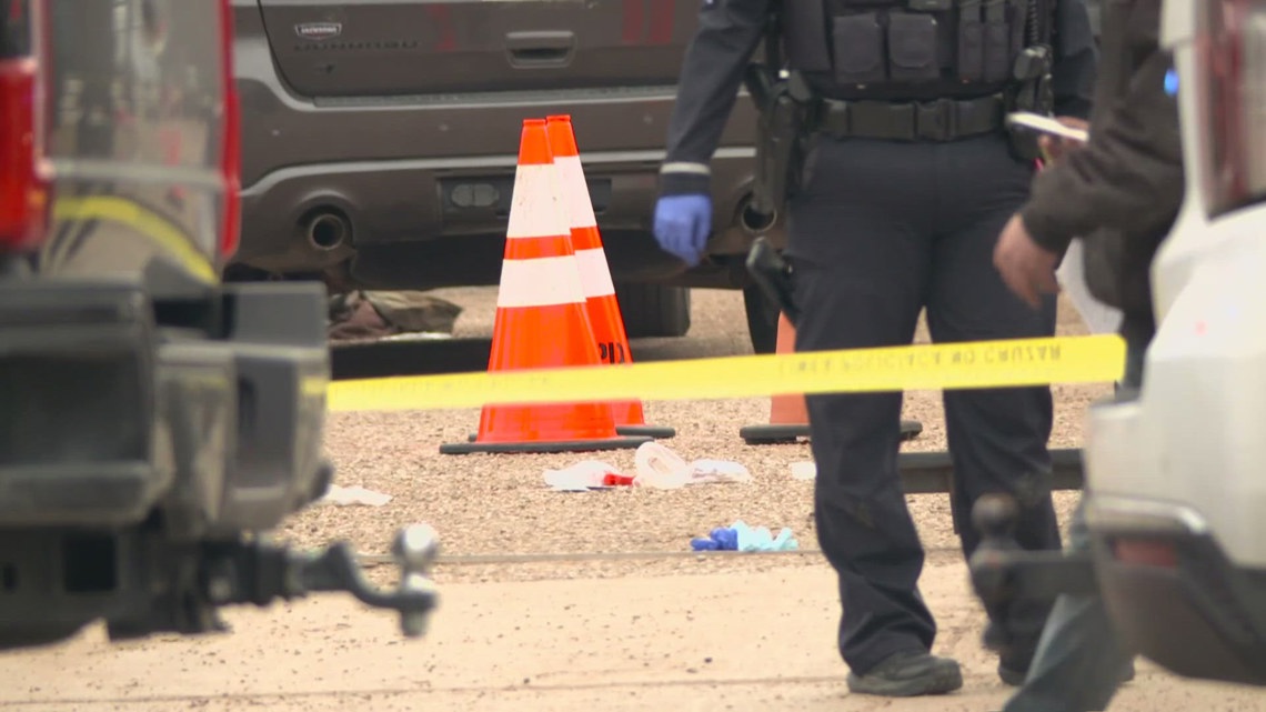 Man taken into custody after hours-long SWAT standoff in Irving | wfaa.com