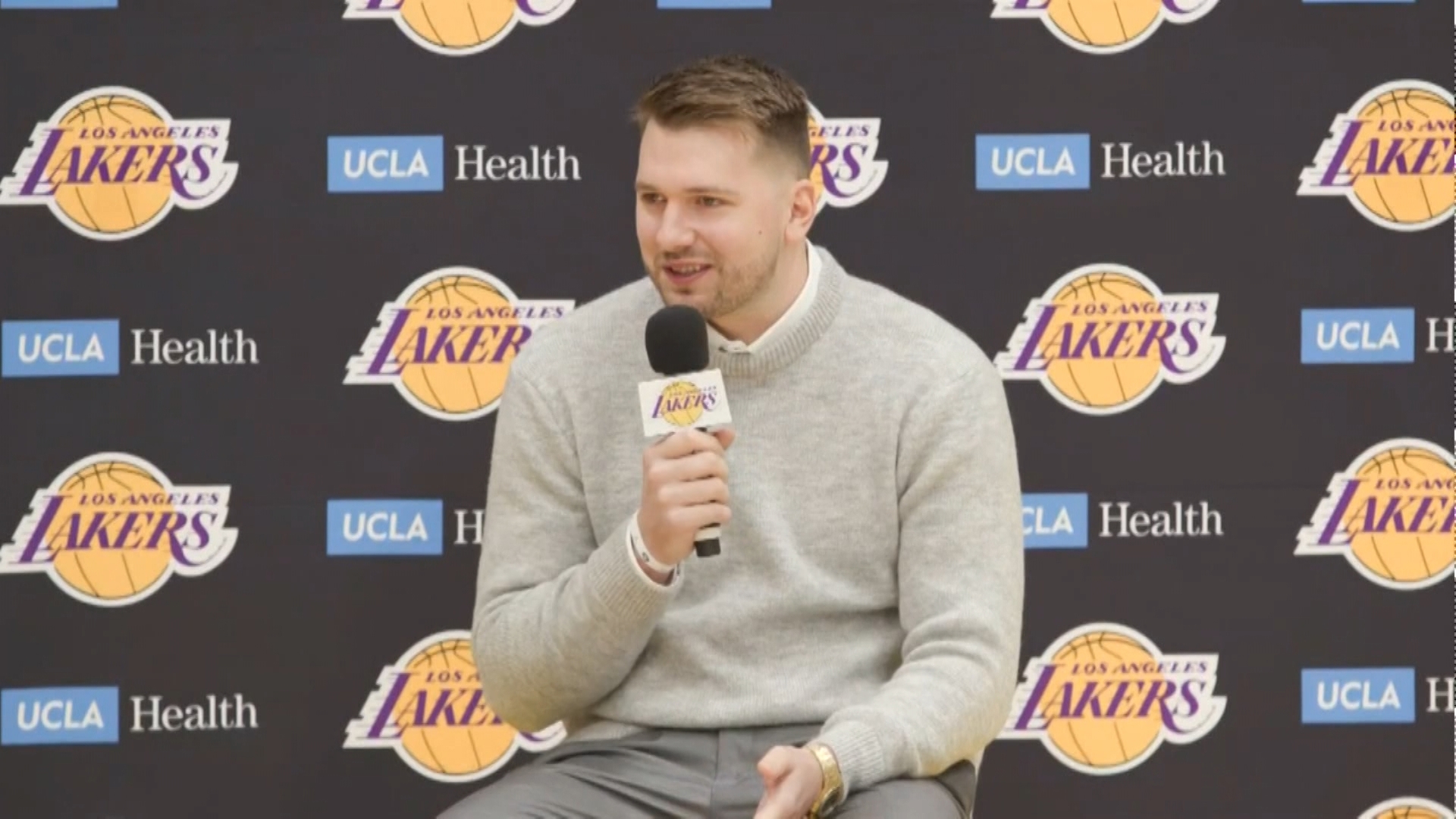 Luka Doncic speaks to Mavs fans during Lakers introductory press conference | wfaa.com