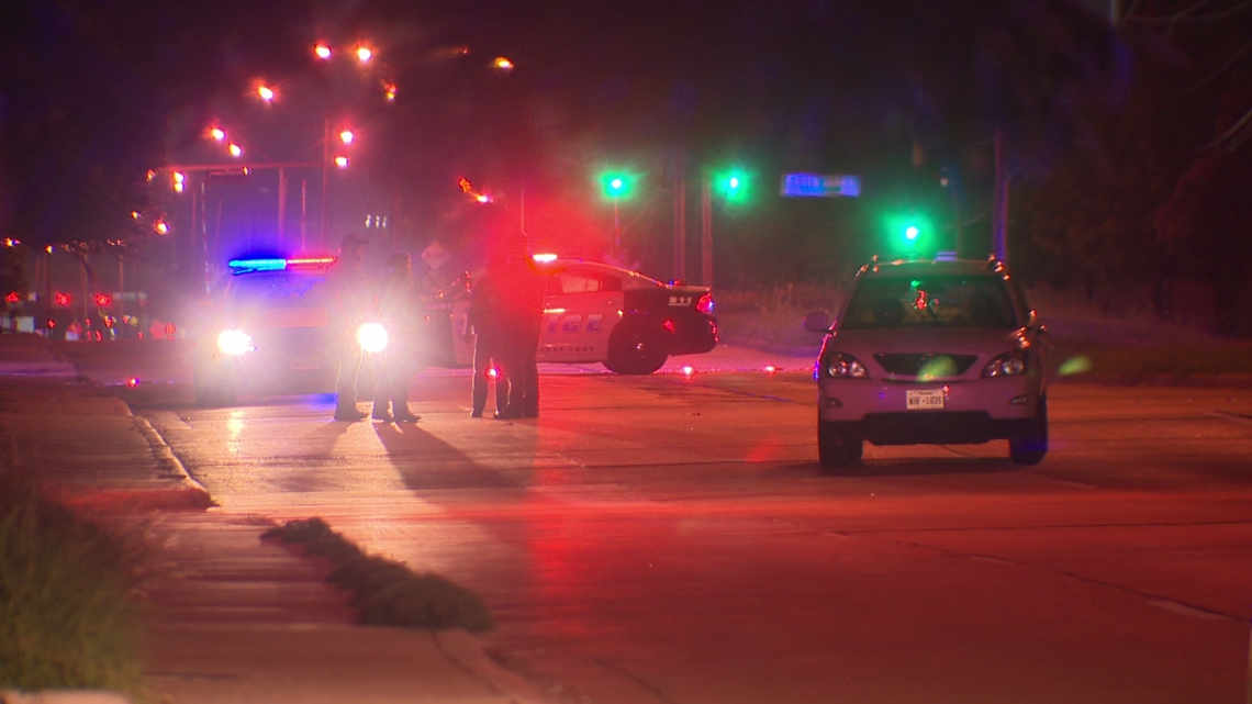 Dallas crash: Pedestrian hit and killed in North Texas | wfaa.com