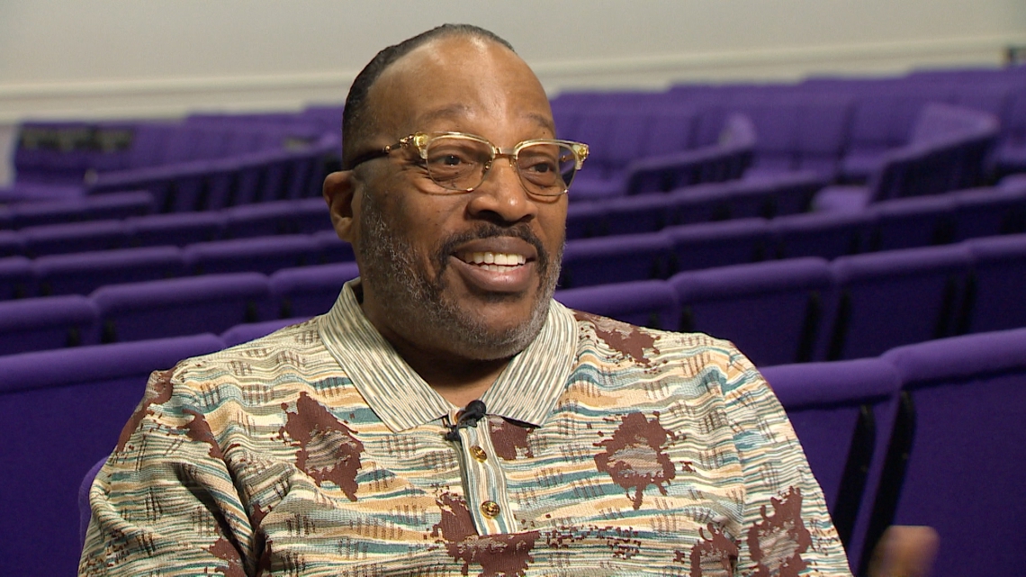 Bishop Marvin Sapp addresses viral 'close them doors' moment | wfaa.com