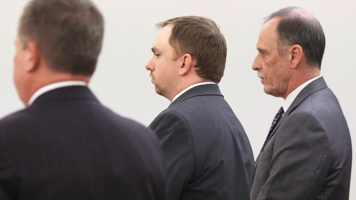 Aaron Dean: Defense attorneys file claim against juror | wfaa.com