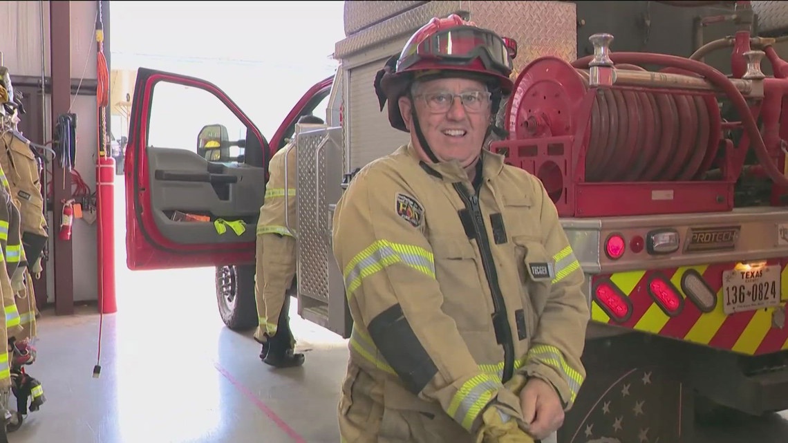Fire Chief Michael Phillips dies while on duty during Central Texas ...