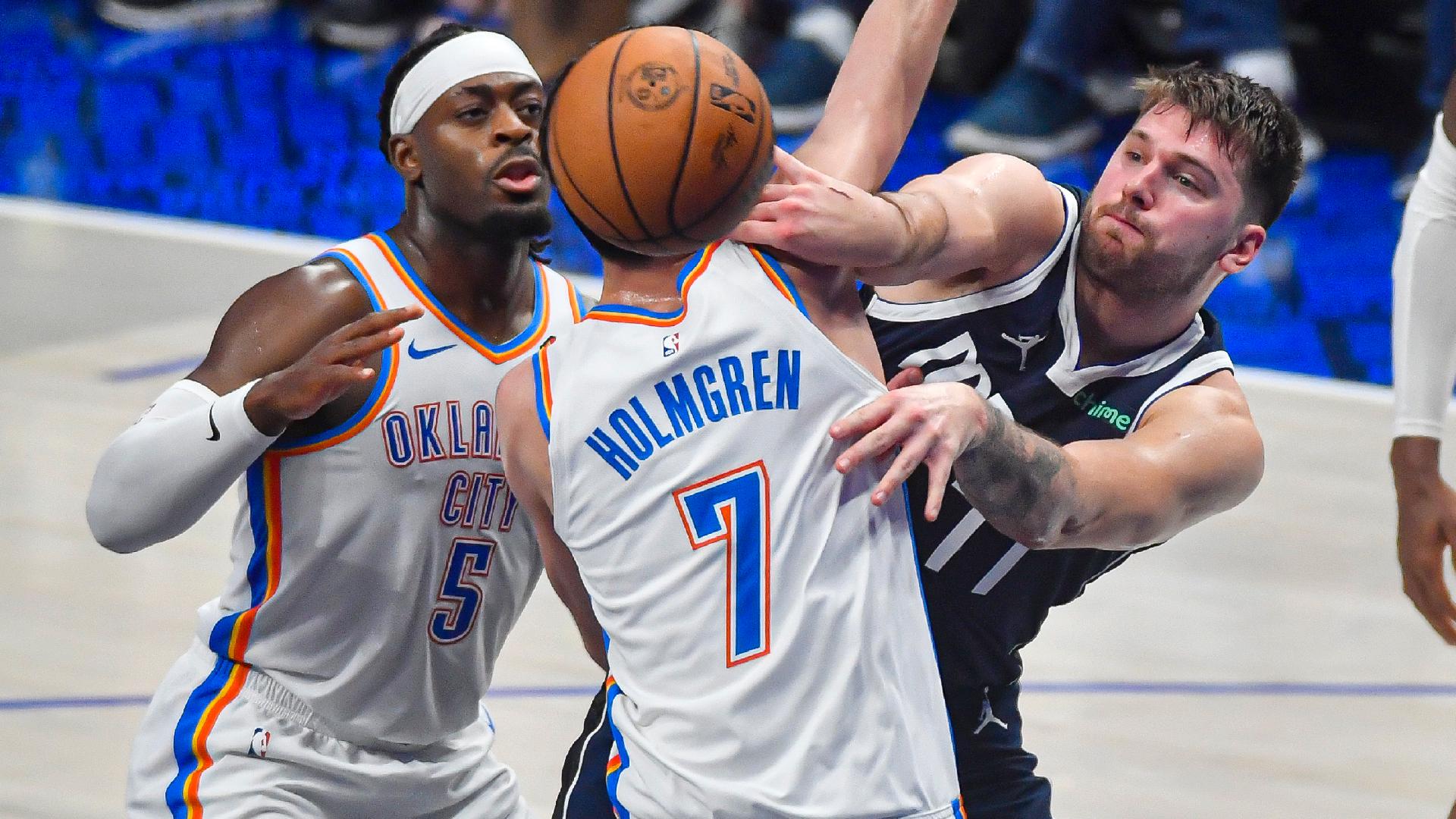 Dallas Mavs lost to OKC Thunder 96-100 in Game 4 Monday night | wfaa.com